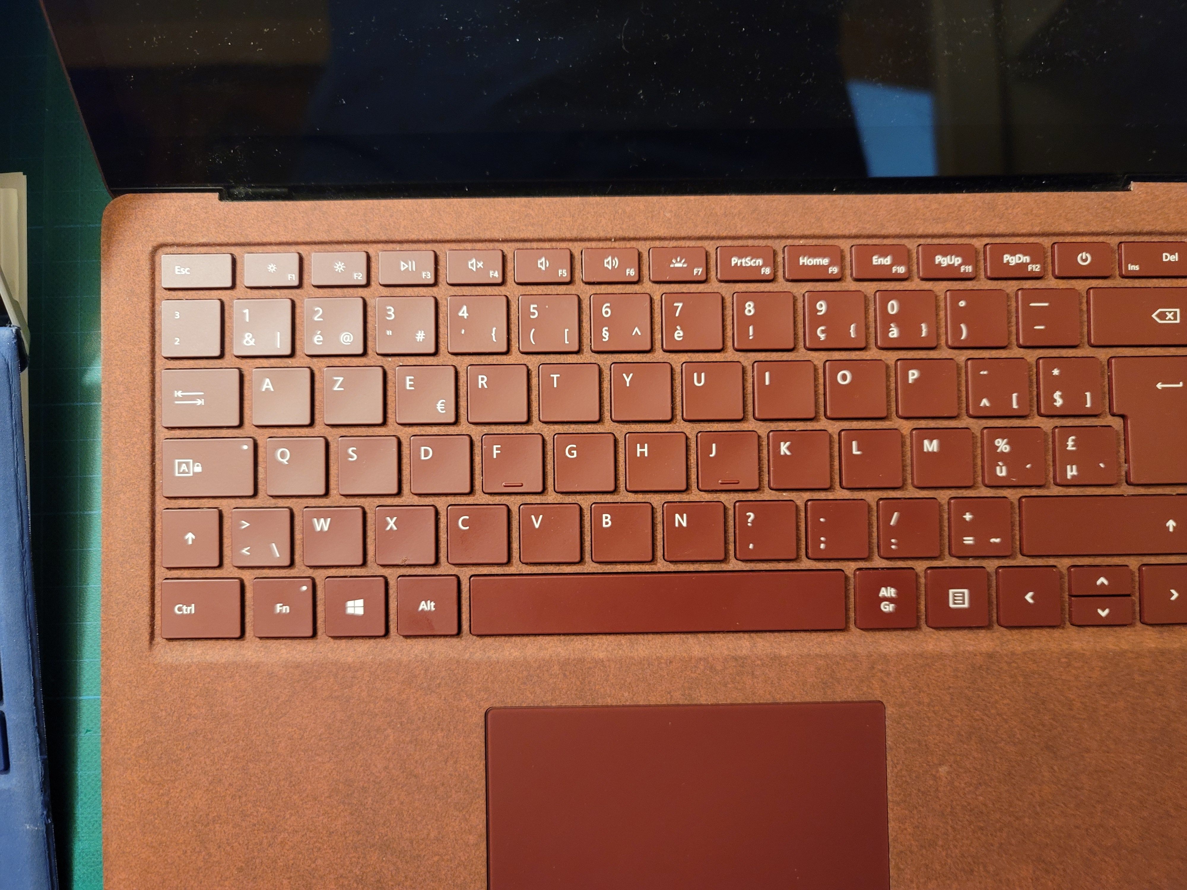 Surface laptop 2 keyboard: nationality? | Microsoft Community Hub