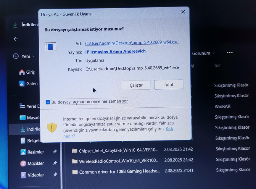 This window pops up every time I run the exe file. How do I close it ...