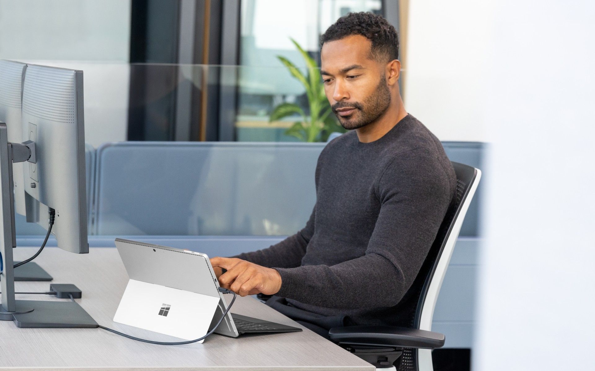 Microsoft Lists Mobile Apps Retirement in November 2025: What You Need ...