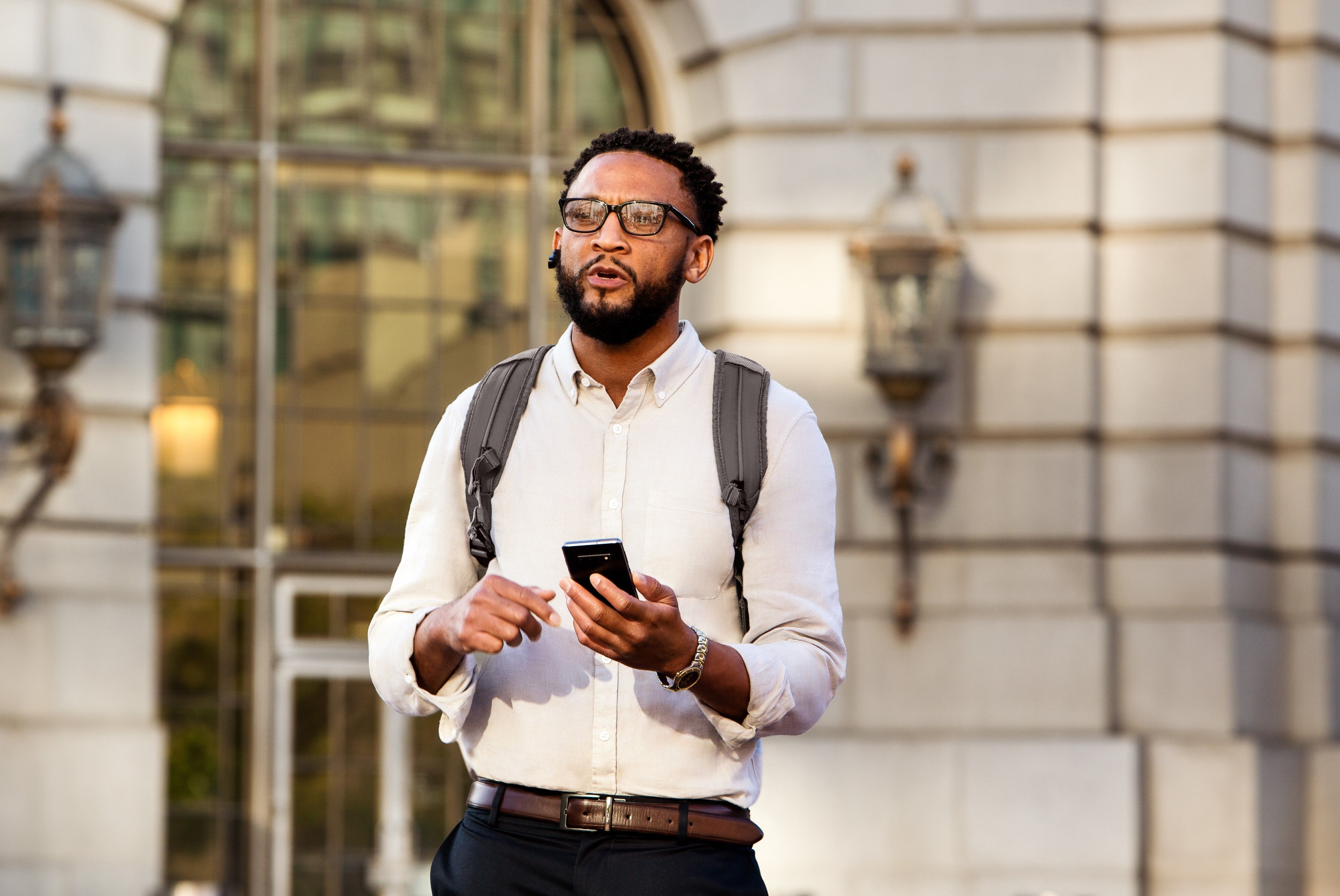 Microsoft Edge mobile app securely saves files to OneDrive