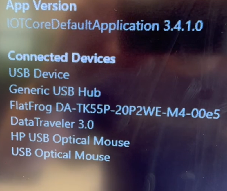 Connecting a touch screen to my RPi 3 IoT make it blue screen ...