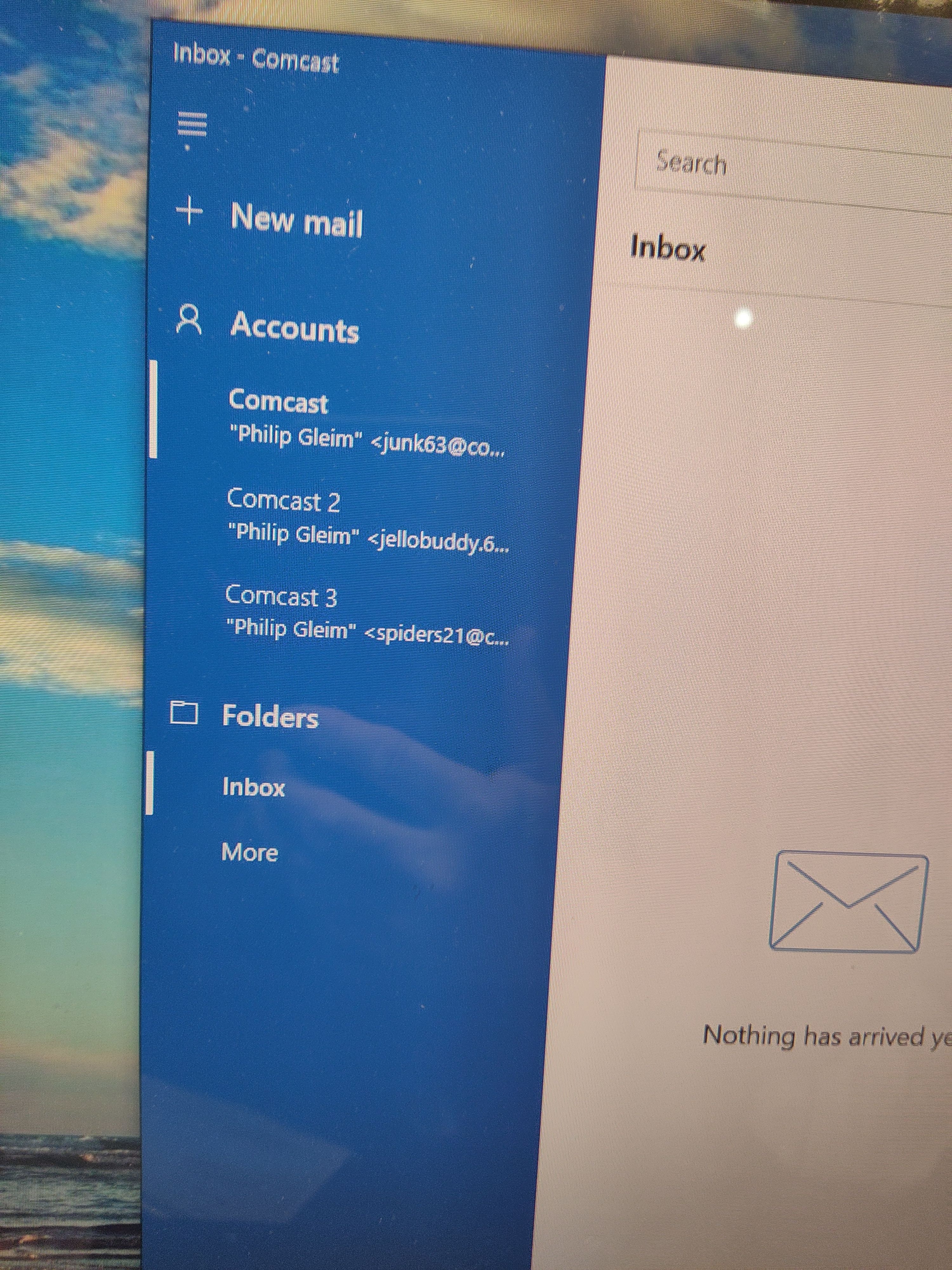 Mail and calendar app is corrupt Version 16005.14326.21502.0 Pict is ...